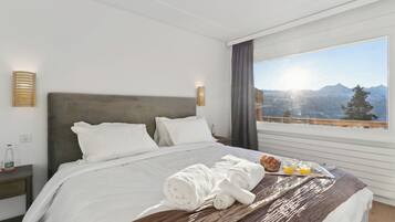 Quarto casal panorâmico, vista para a montanha, ao lado da montanha | Frigobar (abastecido com alguns itens grátis)