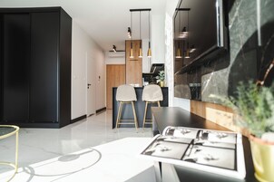 Luxury Studio, City View, 25th floor | Com decoração personalizada, com mobília individualizada 