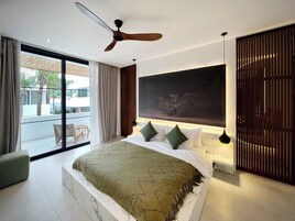 Estúdio luxo, vista para a piscina | Cofres nos quartos, cortinas blackout, ferros/tábuas de passar roupa