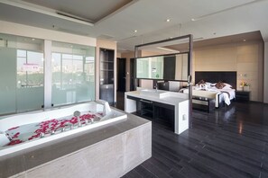 Suite Presidencial, não fumadores | Cofre no quarto, secretária 