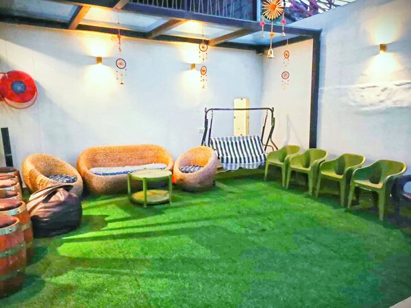 The Clock Tower Rooms & Cafe - Rishikesh