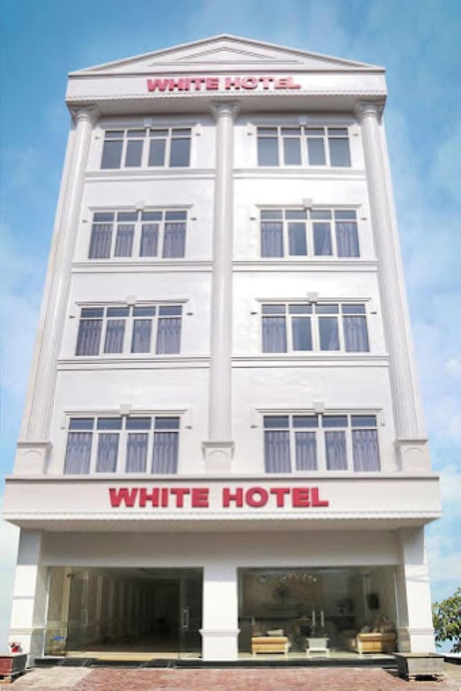 White Hotel - Ha Tinh