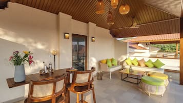 Vila superluxo, 3 quartos | Terraço/pátio