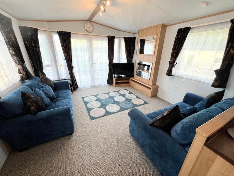 2 Bedroom Caravan Nv13, Lower Hyde, Shanklin, Isle Of Wight - シャンクリン