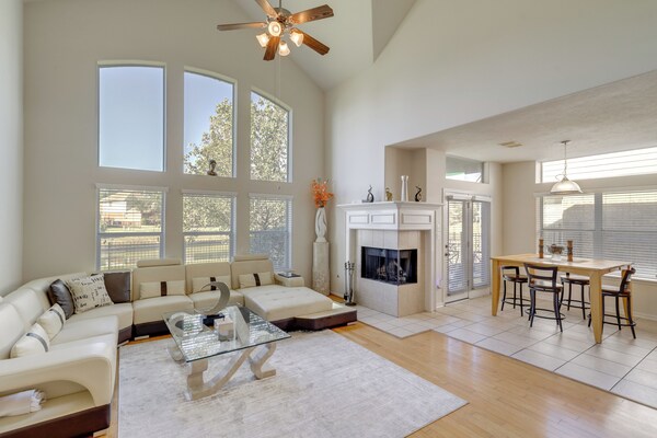 Lake-view Home W/ Pool Access In Legends Ranch! - Aéroport George-Bush de Houston (IAH)