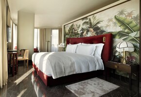 Suíte com design assinado | Lençóis italianos Frette, roupas de cama premium, cofres nos quartos