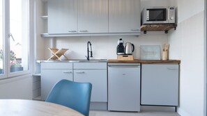 Apartamento básico, suíte (L' Ecume) | Cozinha compartilhada