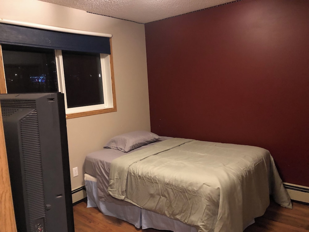 Spacious 3-bedroom apartment with AC, WiFi in lovely Rainbow Lake ...