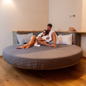 Apartamento Standard | Roupa de alta qualidade, edredões de penas 