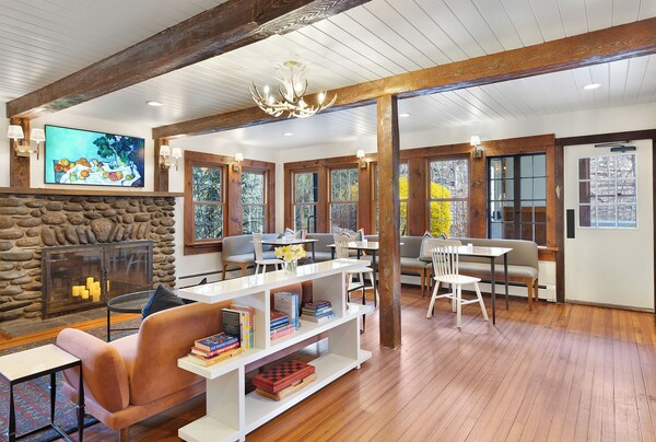 Phoenicia Lodge - Phoenicia, NY