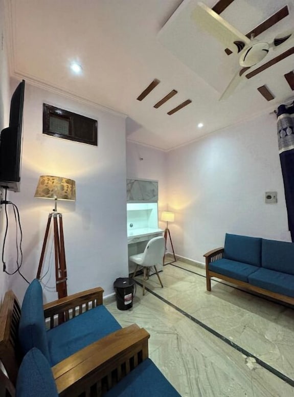 Prahar Homes 3\n\n - ニューデリー