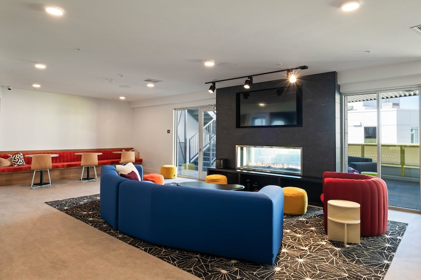 Blueground | First Hill, Rooftop, Nr Stadiums - Renton, WA