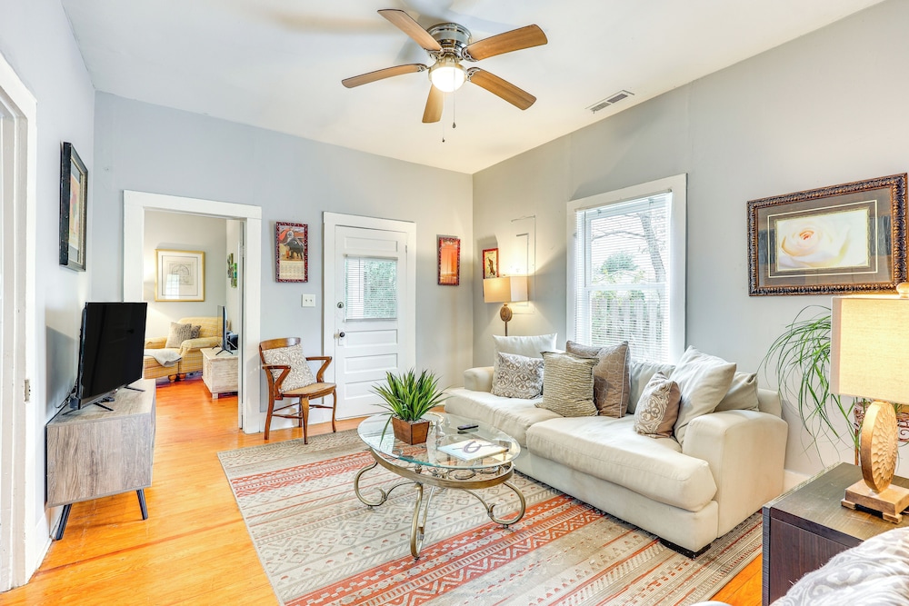 1 Mi To Dtwn Wilmington: Quiet Cottage W/ Deck - Wilmington, NC