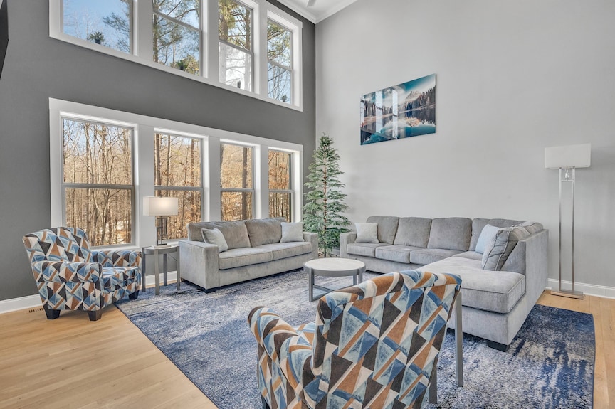 Brand New Luxurious 6br Lake Norman Home W/ Private Pool & Dock | Whispering Winds | Free Pedal Boat Usage - ステーツビル, NC