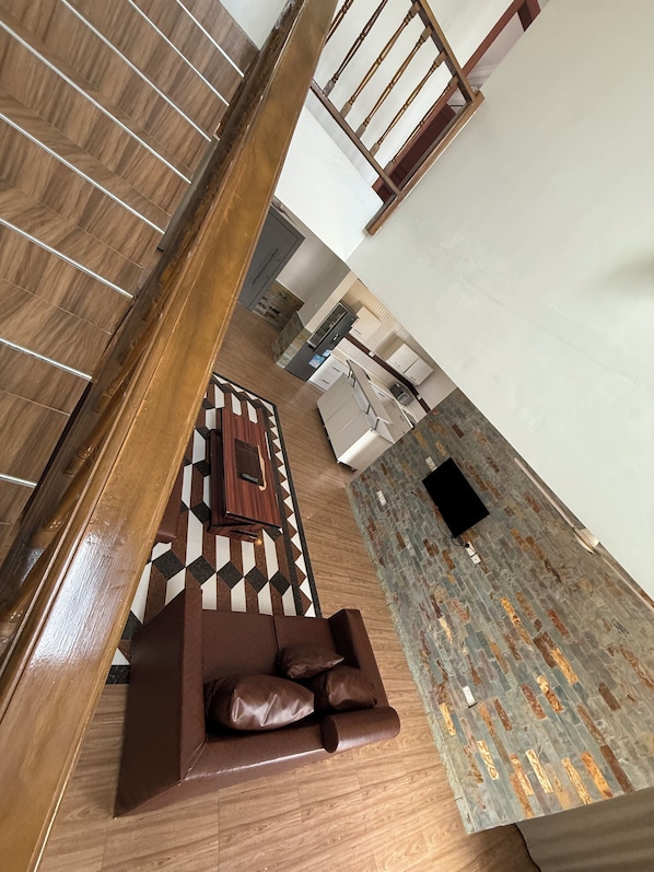 Vila, 5 quartos, piscina particular, vista para o jardim | Área de estar