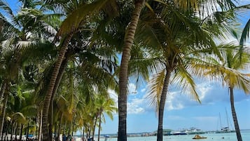 Perto da praia, toalhas de praia