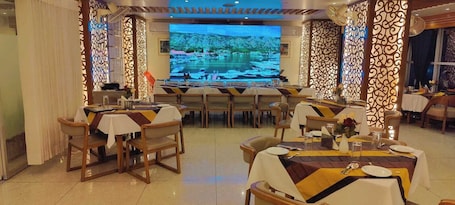 Restaurante. La Villa Bogura