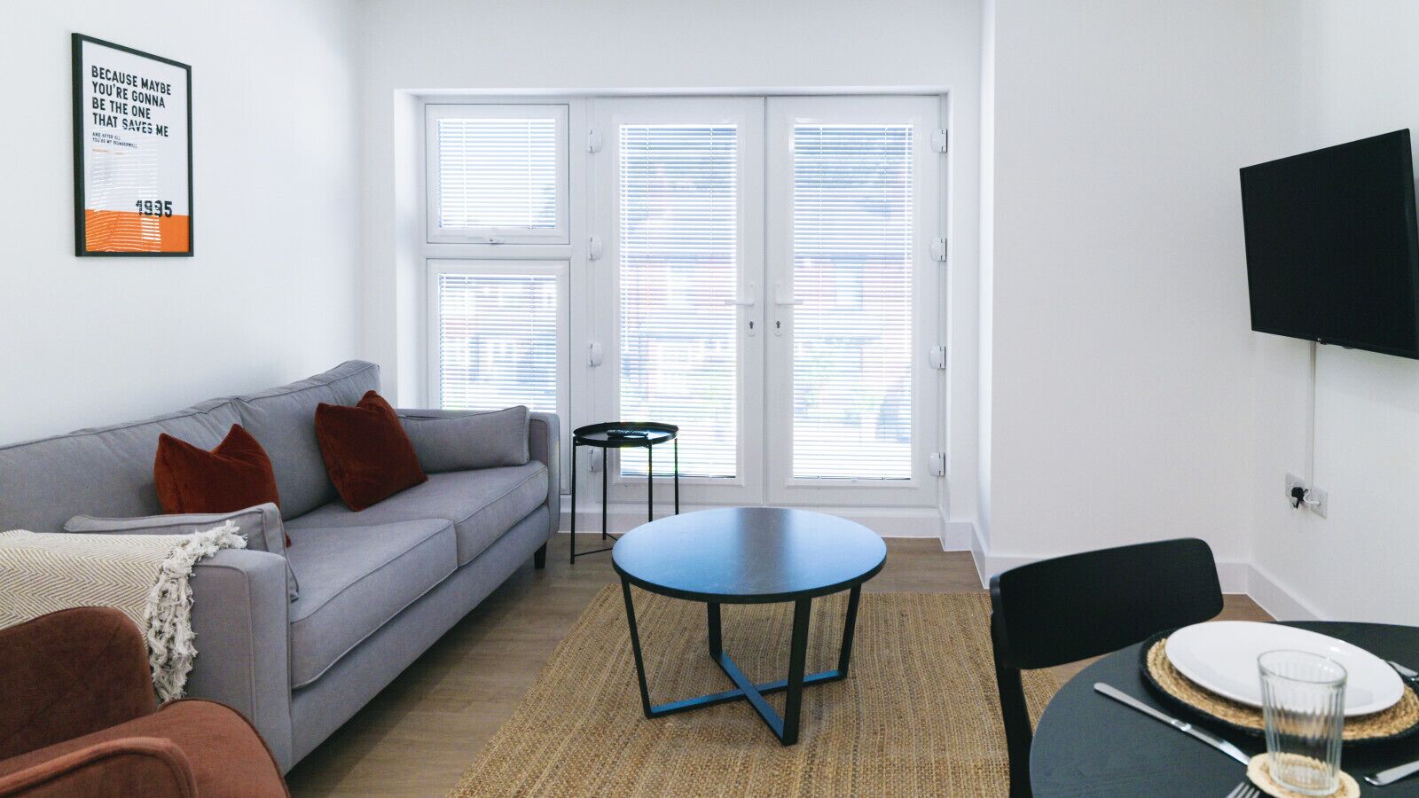 New Modern Apt Near Airport - Private Parking - Stockport