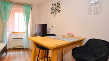 Estúdio (Studio Apartment) | Wi-fi grátis