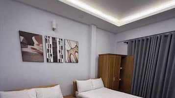 Quarto Duplo Familiar para 1 Pessoa, vista para o pátio | Ferro/tábua de engomar, Wi-fi grátis