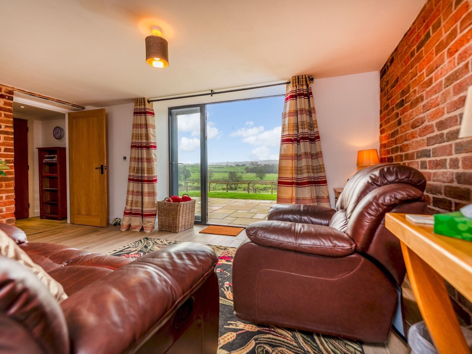 The Drift House  Countryside Luxury & Comfort! - Pass The Keys - Staffordshire