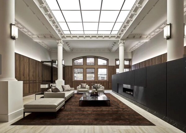 Melbourne Corporate Apartments – Collins Street - Flinders Street Railway Station - Melbourne