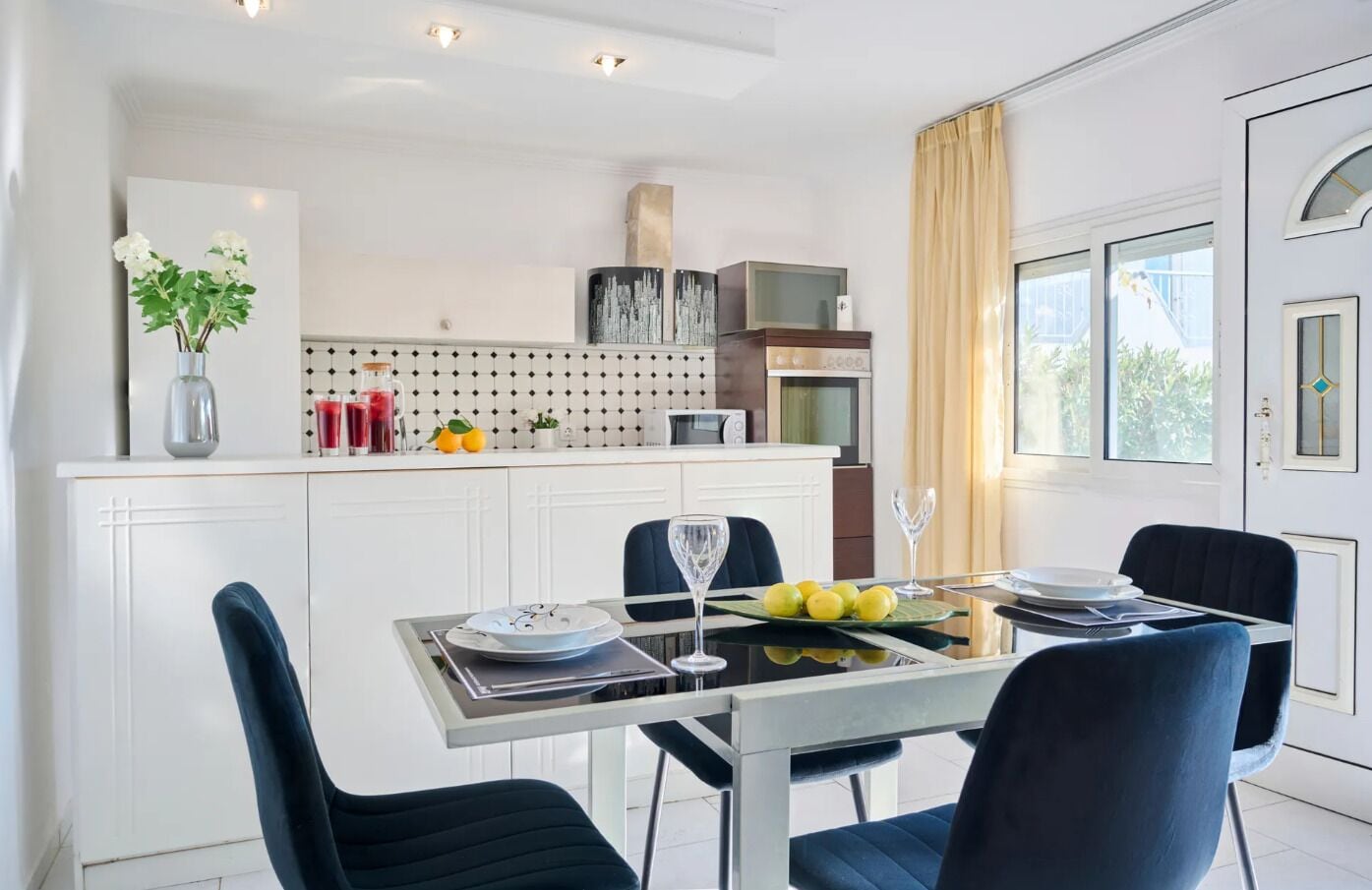Apartamento Familiar, vista para o jardim | Sala de estar