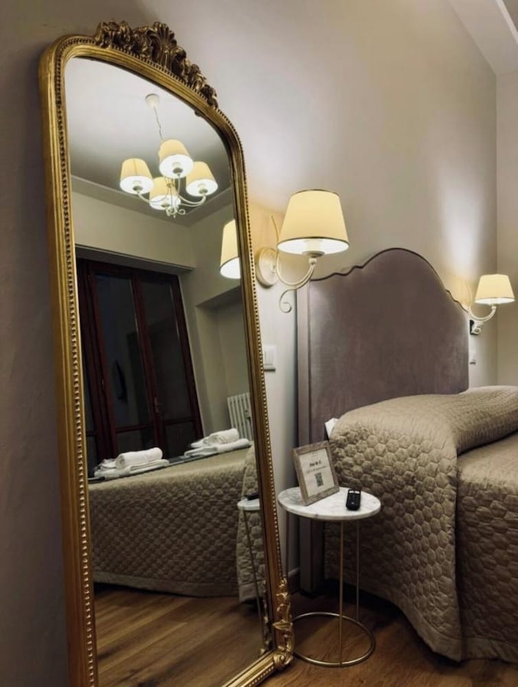 La Boutique By Rjgal - Florencia