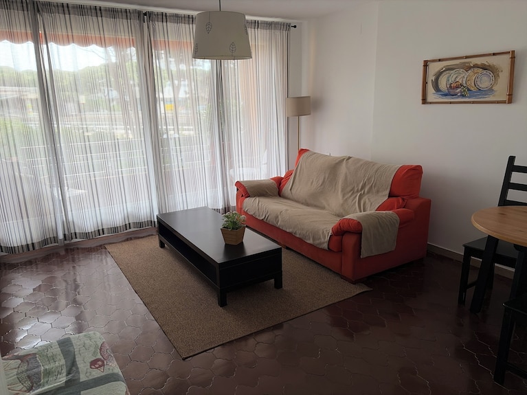 Cozy Apartment In Gava Mar. - Castelldefels