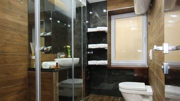 Quarto Deluxe | Casa de banho