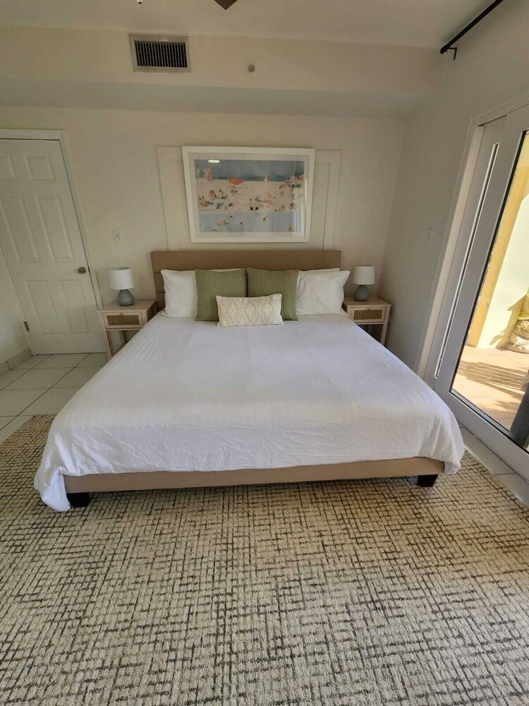 Sand & Sea Hideaway - Quite family friendly beach - George Town | Vrbo