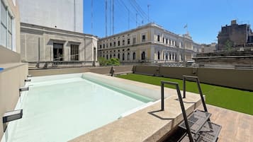 Apartamento, 1 quarto, para fumantes, sacada | Piscina | Piscina externa