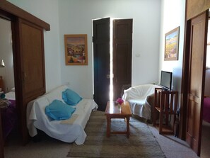Apartamento, 2 quartos, fumadores, pátio | 2 quartos 
