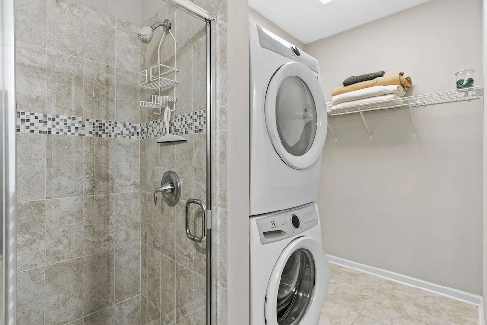 Honey Bee Bungalows By Avantstay Boat Friendly, Pool Access - Florida Panhandle, FL