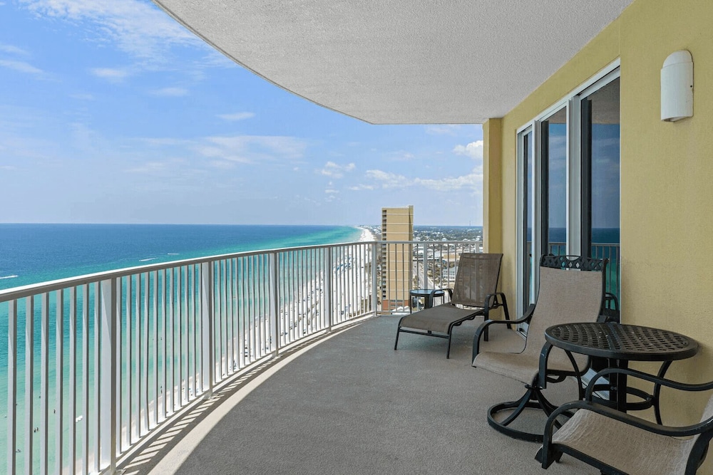 Bahama Breeze By Avantstay Gulf Front, 2 Pools, Beach Chairs Included! - Panama City Beach, FL