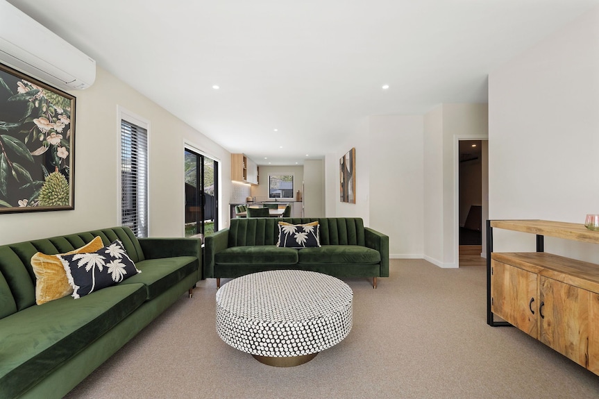 Warm And Stylish New Home Close To River, Lake, Restaurants And Golf Course. - Cromwell