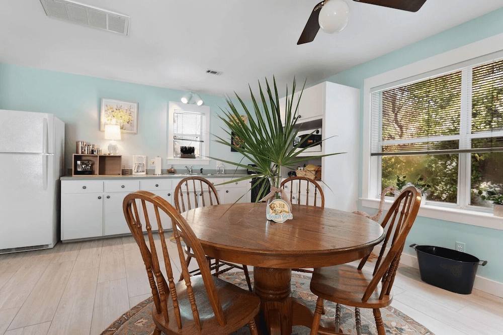 30a Grayt'n Greatful By Avantstay Charming Home+cottage, Walk To Western Lake - Seaside, FL