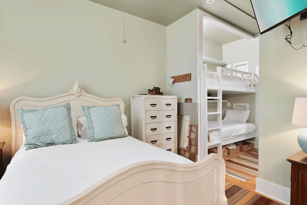 30a Grayt'n Greatful By Avantstay Charming Home+cottage, Walk To Western Lake - Seaside, FL