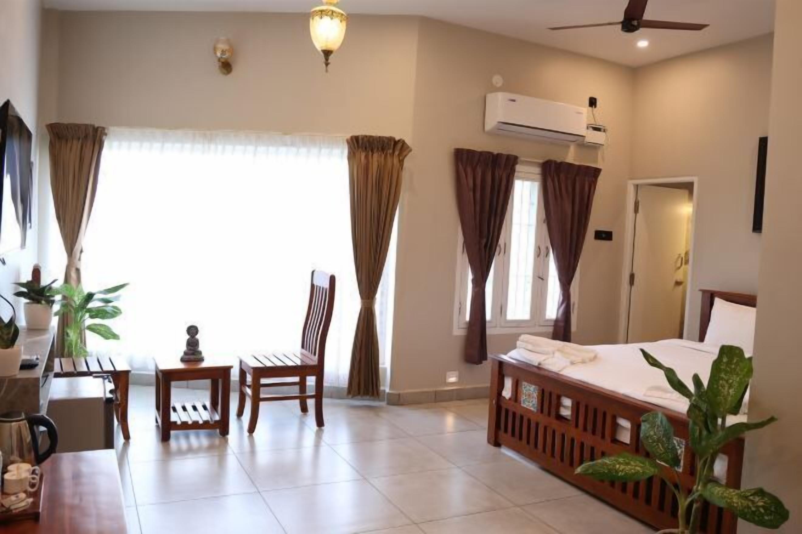 Secretária, Wi-fi grátis, roupa de cama fornecida 