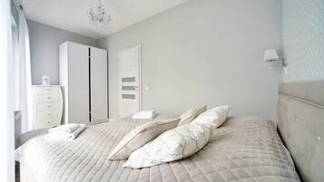 Casa | 2 quartos, individualmente mobiliados, ferros/tábuas de passar roupa