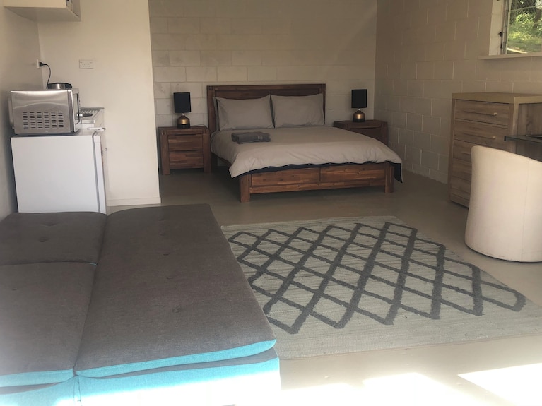 Sneezle Beezle Studio Apartment - Opononi