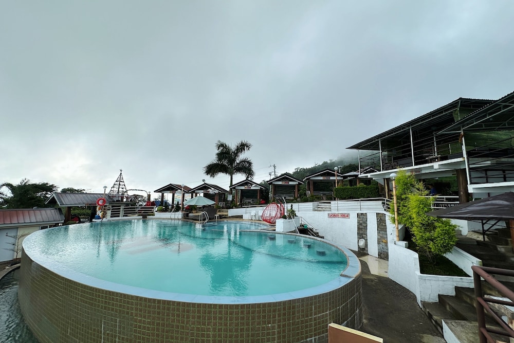 Smdp Resort Hotel Camsur - Tigaon