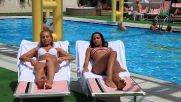 Piscina externa sazonal