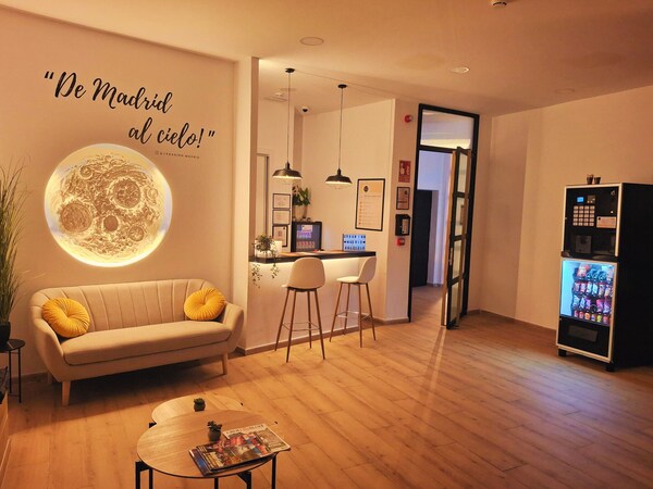 Urban Inn Madrid - Madrid