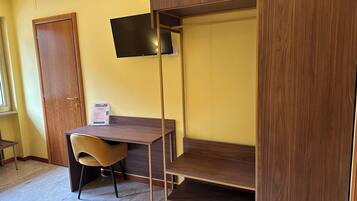 Secretária, secretária adequada para computadores portáteis