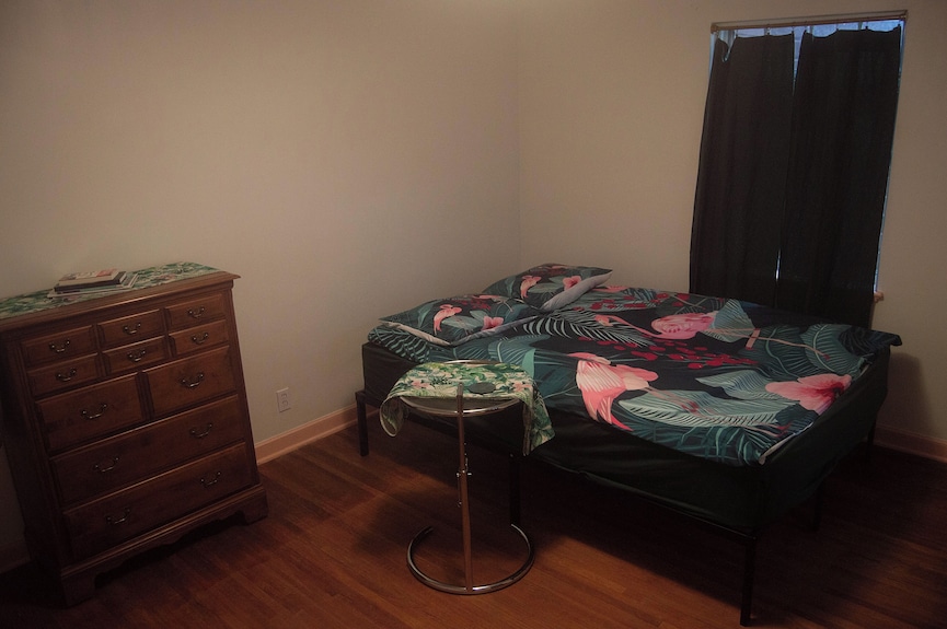 Spotless, Retro And Newly Remodeled Locale - Ohio