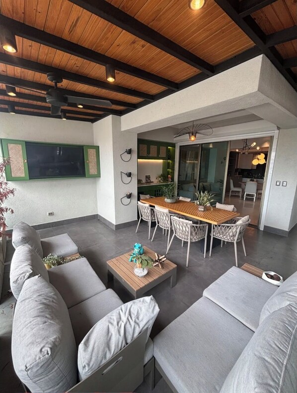 Apartamento Exclusivo, Vista para a cidade | Terraço/pátio interior