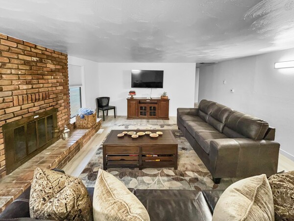 Sparn Mountain Hideaway 3 Bedroom Home - Palisade, CO