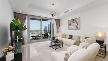 Apartamento luxo, 2 quartos, sacada | Sala de estar