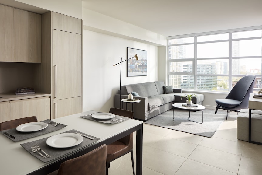 Luxury 1-bedroom Suite In Seattle With Pools, Fitness,spectacular Balcony Views! - Seattle, WA